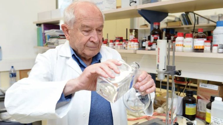 Remembering Raphael Mechoulam: The Pioneer of Cannabis Research - THCFarmer